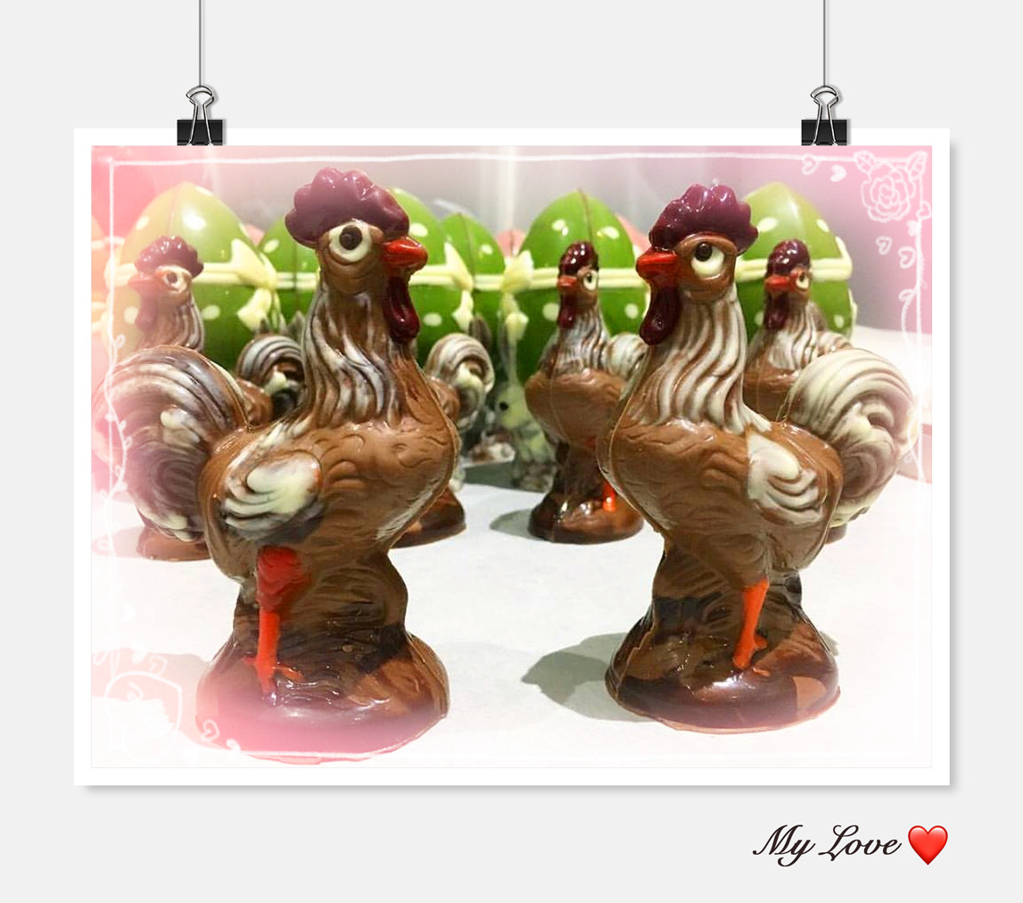 2 large chocolate eggs + 2 roosters – AU CHOCOLATES